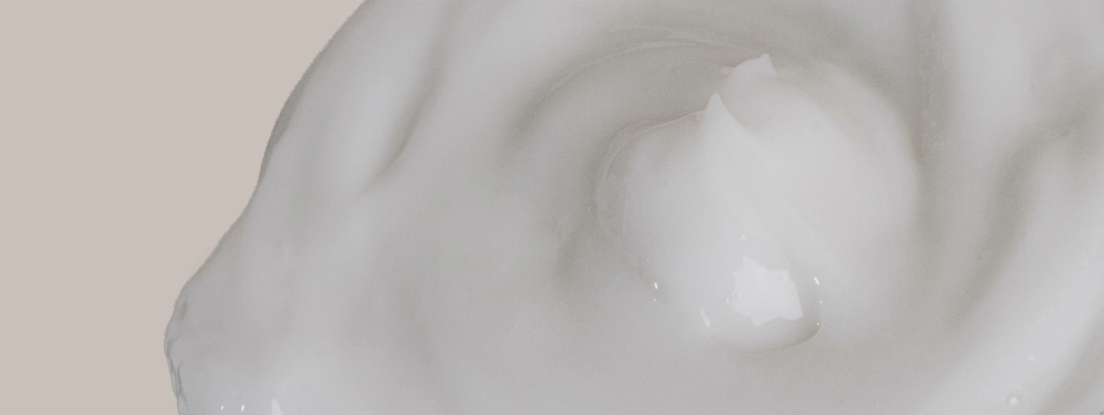 Crema de tretinoína .025% (Retin-A) para el acné - Nurx™